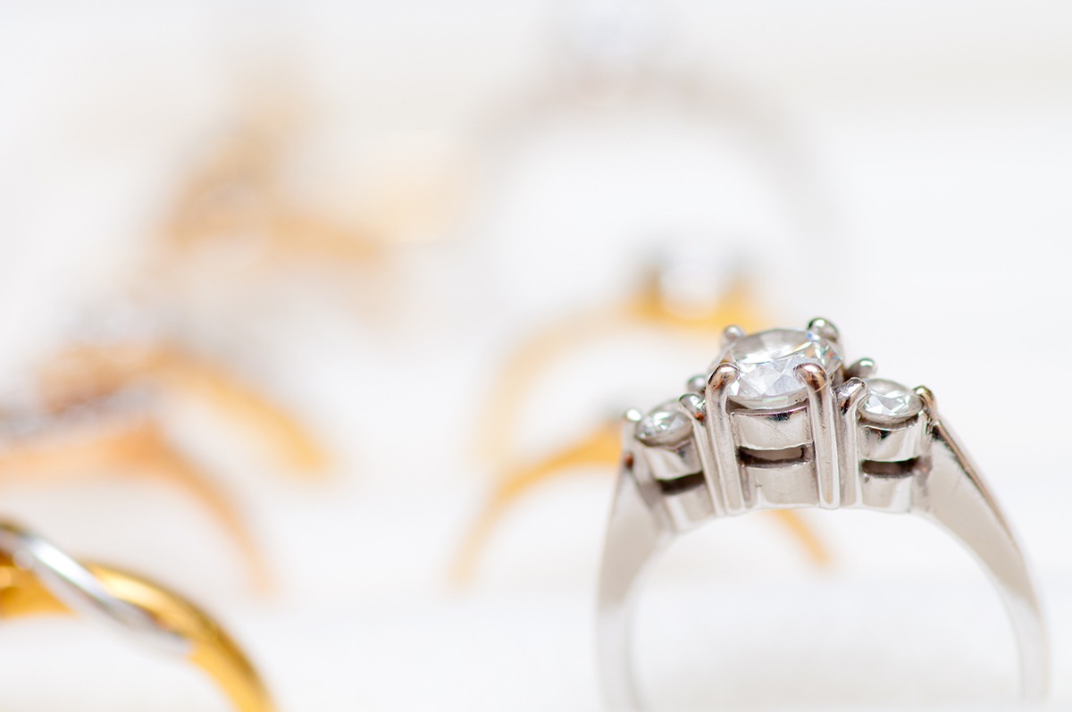 Solitaire vs Three Stone: What Ring Should I Buy? | Australian Diamond ...